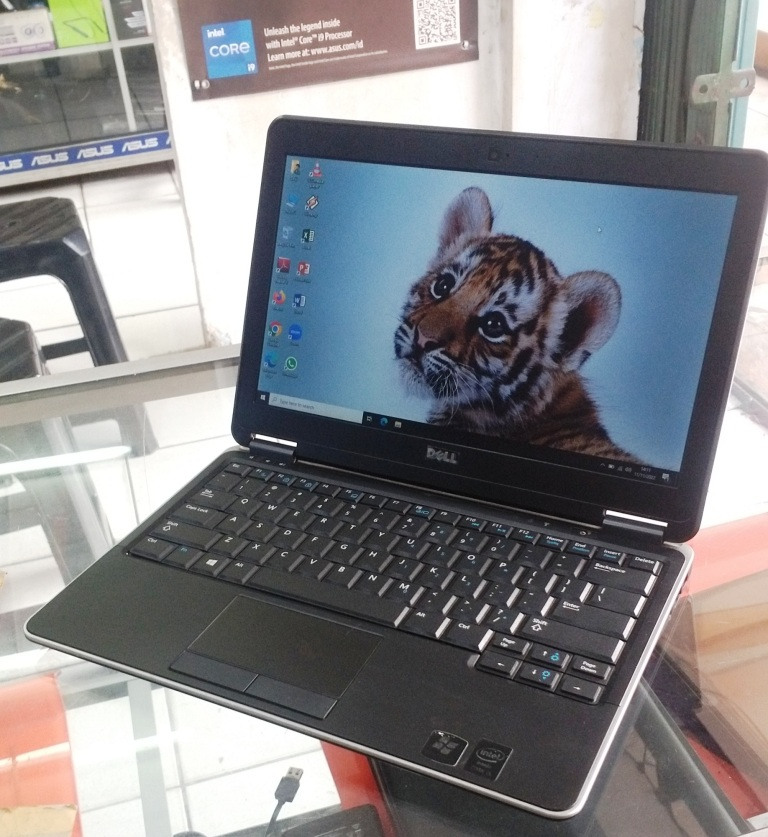 Laptop Dell Latitude E7240 Intel Core i5-4300U 4GB RAM 128GB SSD