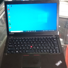 Laptop Lenovo Thinkpad X240s Intel Core i3-4010U 8GB RAM 500GB Hardisk