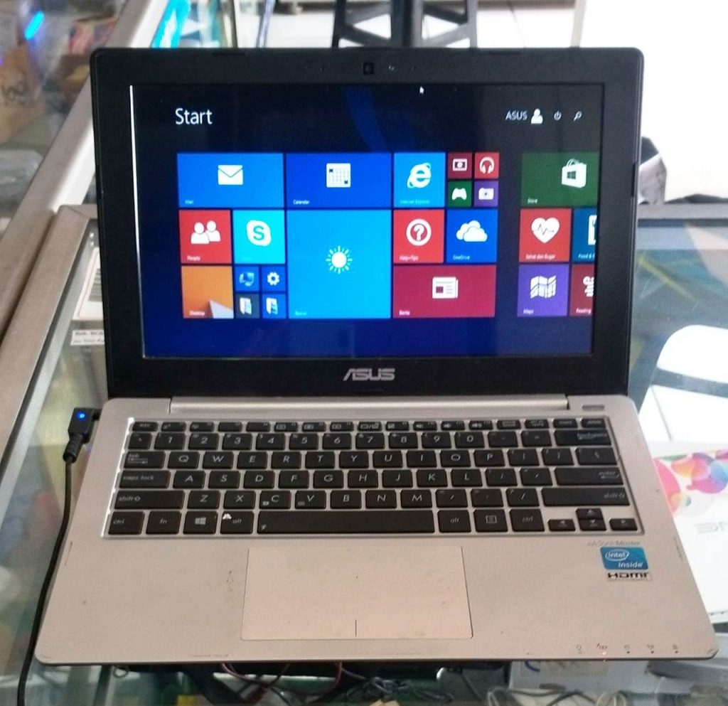 Notebook Asus X201E Intel Celeron 847 4GB RAM 320GB HDD