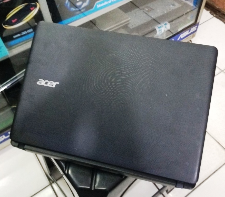 Laptop Acer Aspire ES1-432 Intel Celeron N3350 4GB RAM 500GB HDD