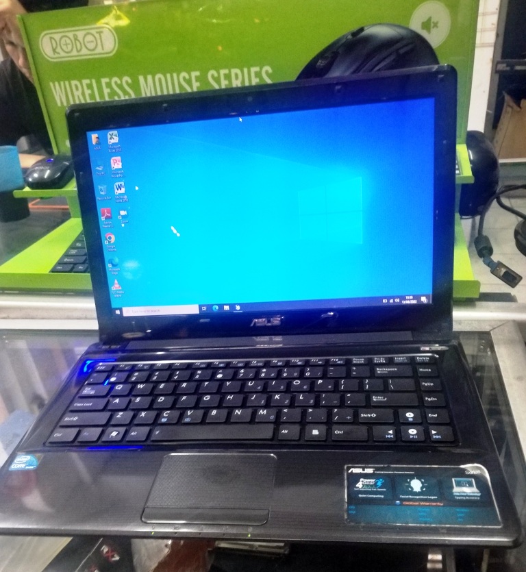 Laptop Asus A42F Intel Core i3 M350 4GB RAM 320GB HDD