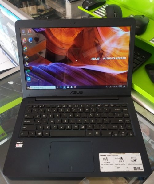 Laptop Asus E402Y AMD E2-7015 4GB RAM 1TB HDD