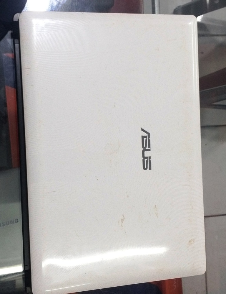 Laptop Asus X43E Intel B815 4GB RAM 320GB HDD