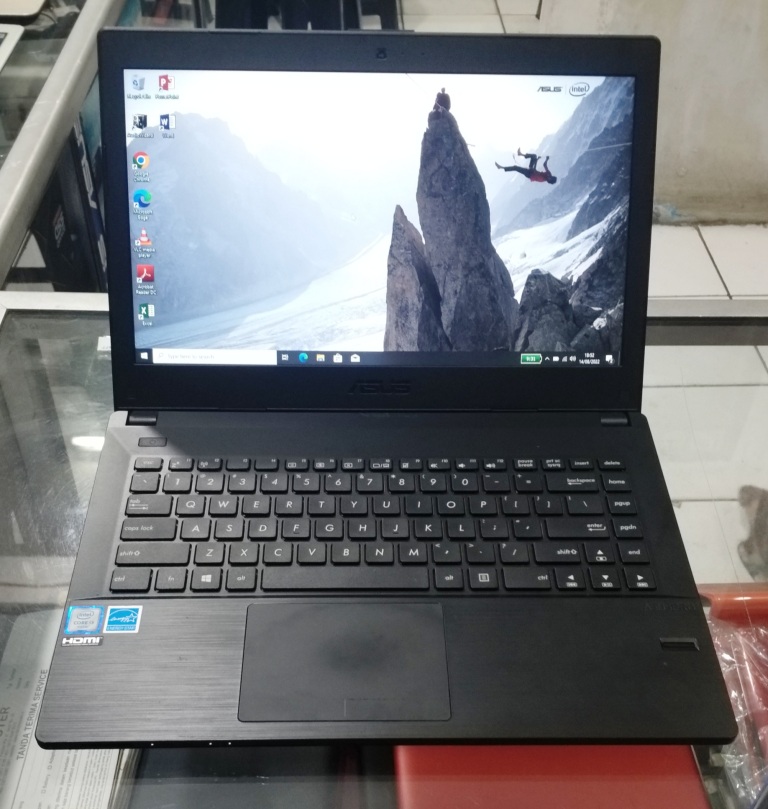 Laptop Asus Pro P2430U Intel Core i3-6006U 4GB RAM 500GB HDD