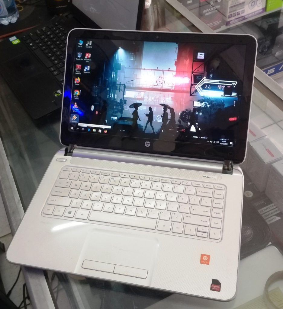 Laptop HP 14-n010AX AMD A10-5745M 4GB RAM 500GB HDD